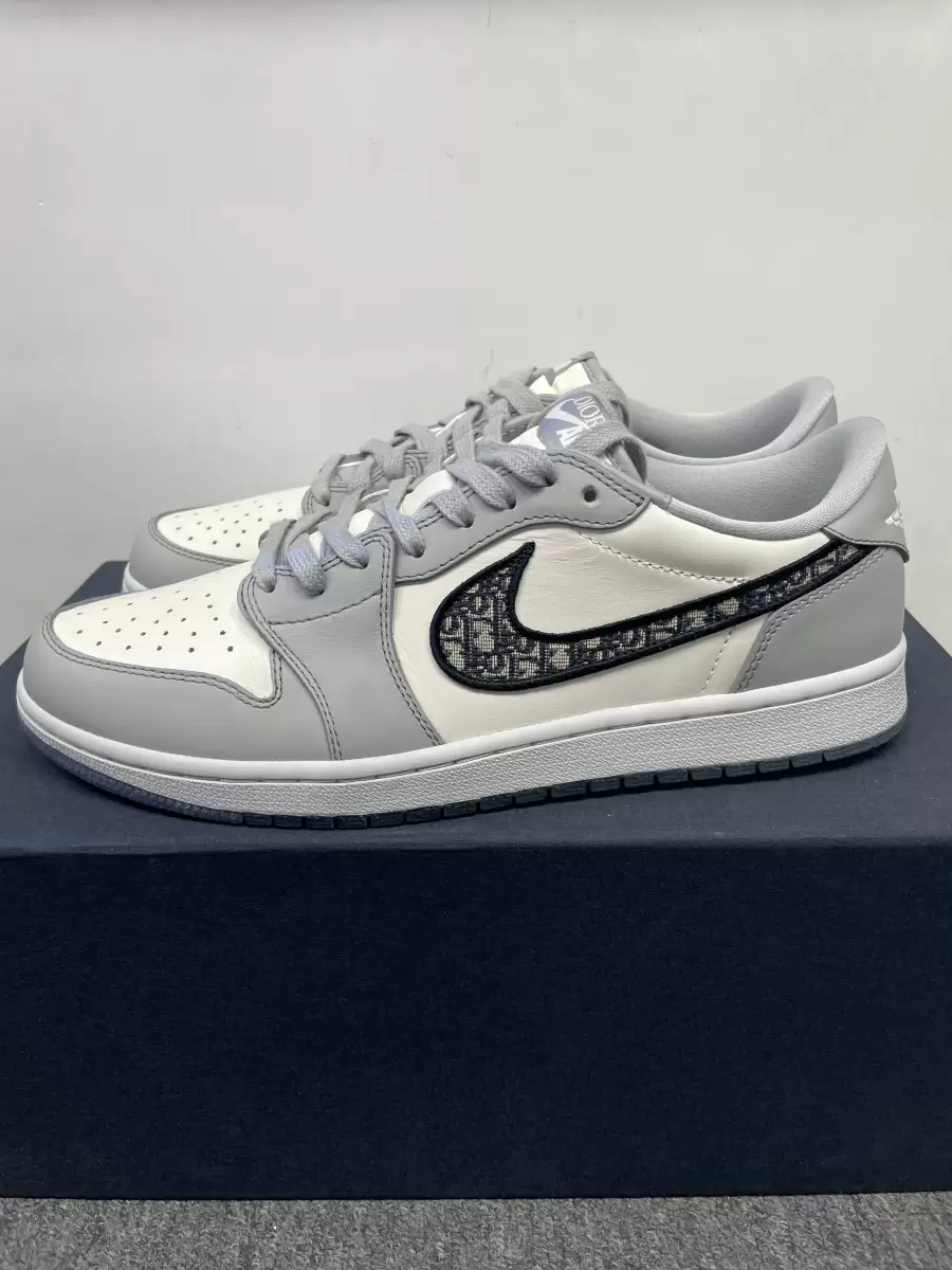 18667 - Jordan 1 Retro Low Dior (TM) | Item Details - Phenomenalsole